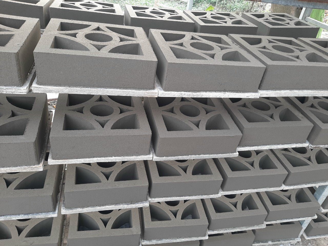 Gạch bông gió hoa văn, gạch thông gió hoa văn - Hạ tầng Bắc Việt